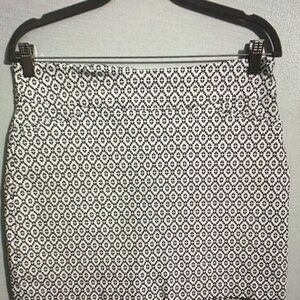 Zara | Skirts | Zara Black And White Mini Skirt With Diamond Geometric ...